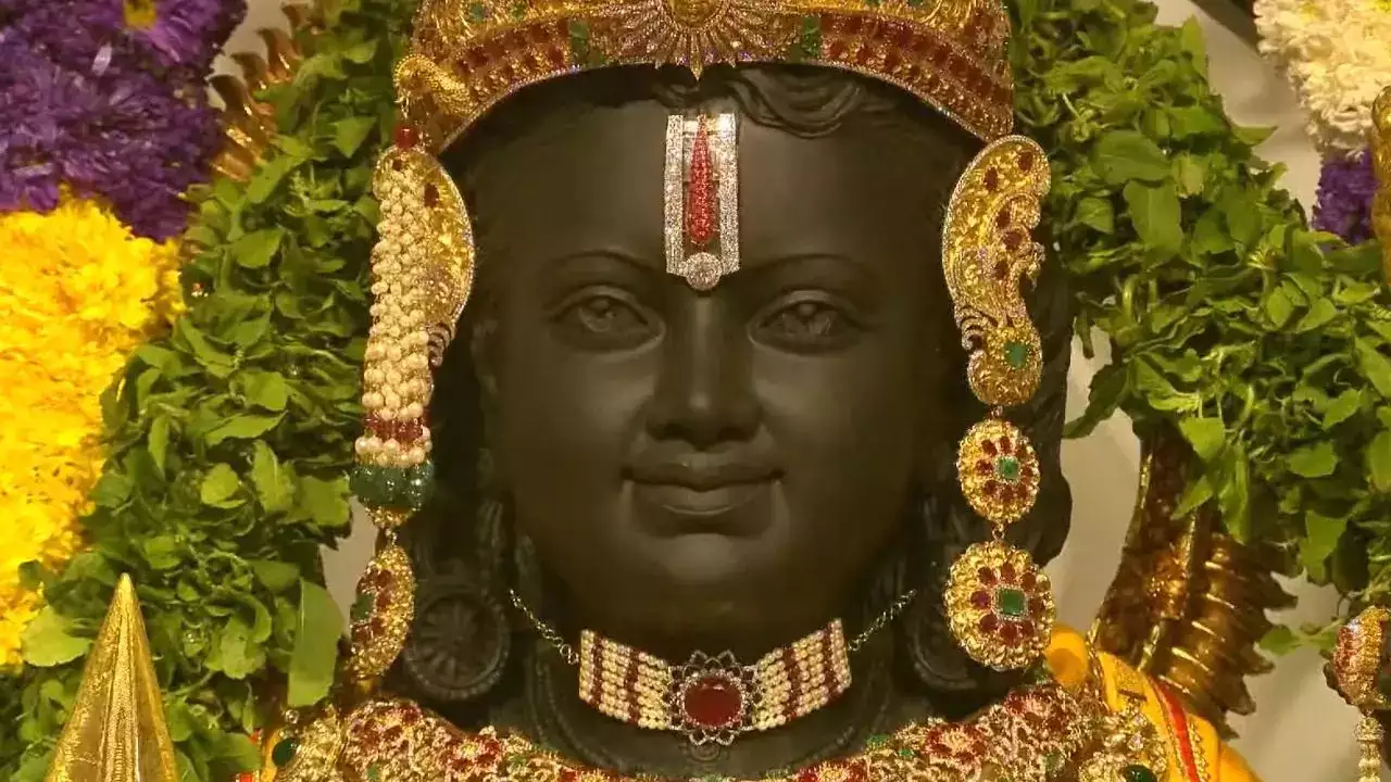 Historic Turnout as 19 Lakh Devotees Flock to Ayodhya to Visit Ram Lala ...